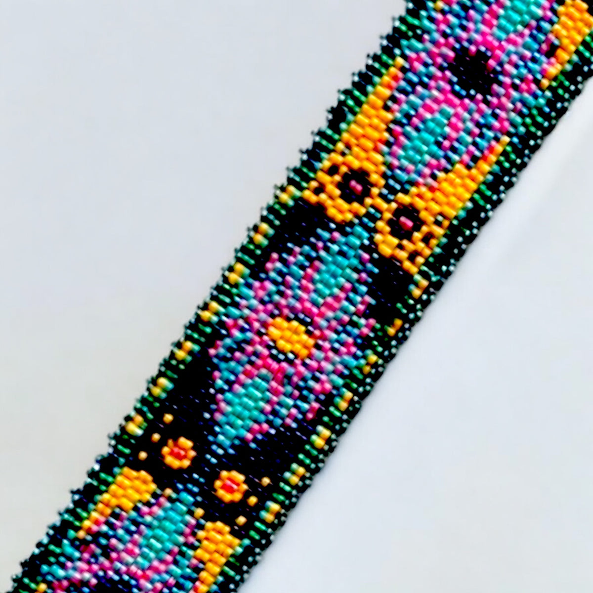 Vertical Peyote Pattern - Bracelet BARI – KETIKOPARIS